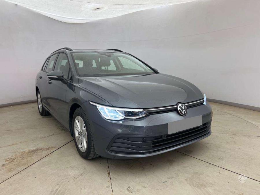Grey Volkswagen Golf 2023 in Vilnius, with an engine capacity of 1.50 L and mileage of 28 thousand km for 20270 €, photo 6 on AUTOMOTO.COM.LV