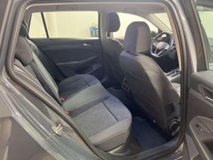 Grey Volkswagen Golf 2023 in Vilnius, with an engine capacity of 1.50 L and mileage of 28 thousand km for 20270 €, photo 11 on AUTOMOTO.COM.LV