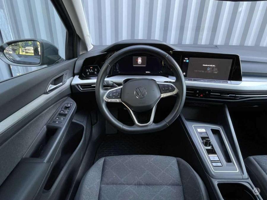 Grey Volkswagen Golf 2023 in Vilnius, with an engine capacity of 1.50 L and mileage of 189 thousand km for 16900 €, photo 11 on AUTOMOTO.COM.LV
