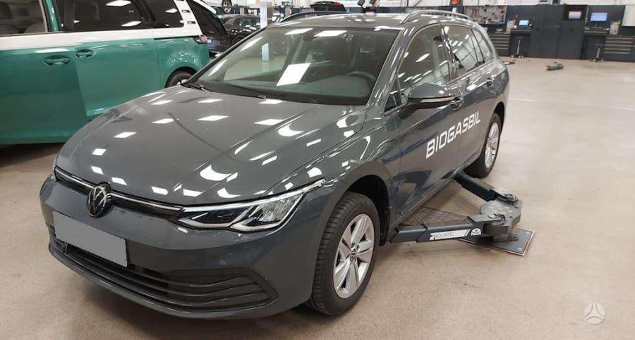 Grey Volkswagen Golf 2023 in Vilnius, with an engine capacity of 1.50 L and mileage of 42 thousand km for 19180 €, photo 1 on AUTOMOTO.COM.LV
