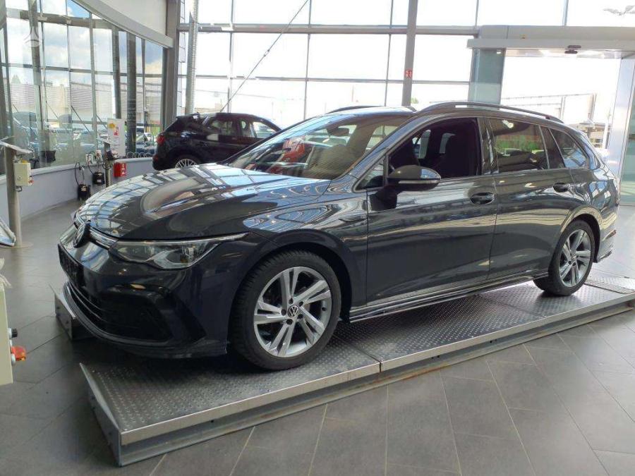 Grey Volkswagen Golf 2023 in Vilnius, with an engine capacity of 1.97 L and mileage of 165 thousand km for 17900 €, photo 1 on AUTOMOTO.COM.LV