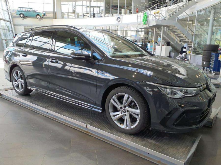 Grey Volkswagen Golf 2023 in Vilnius, with an engine capacity of 1.97 L and mileage of 165 thousand km for 17900 €, photo 3 on AUTOMOTO.COM.LV