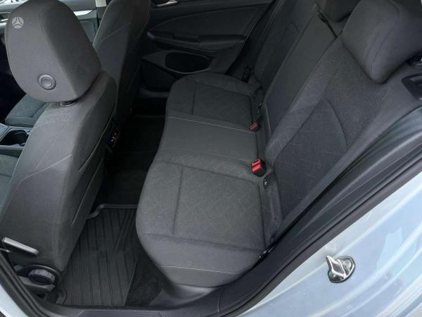 Grey Volkswagen Golf 2023 in Vilnius, with an engine capacity of 1.97 L and mileage of 92 thousand km for 18950 €, photo 10 on AUTOMOTO.COM.LV