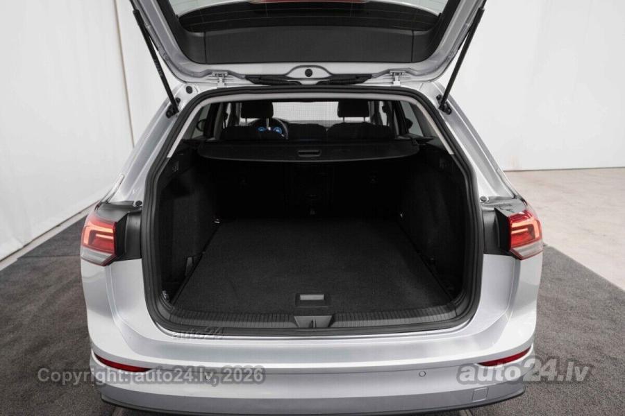 Pelēks Volkswagen Golf 2023 Tallina, ar dzinēja tilpumu 2.00 L un nobraukumu 177 tūkst. km par 16900 €, foto 16 vietnē AUTOMOTO.COM.LV