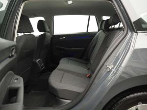 Grey Volkswagen Golf 2023 in Vilnius, with an engine capacity of 1.50 L and mileage of 117 thousand km for 16750 €, photo 15 on AUTOMOTO.COM.LV