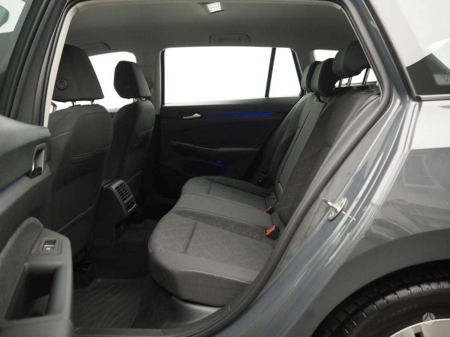 Grey Volkswagen Golf 2023 in Vilnius, with an engine capacity of 1.50 L and mileage of 117 thousand km for 16750 €, photo 15 on AUTOMOTO.COM.LV