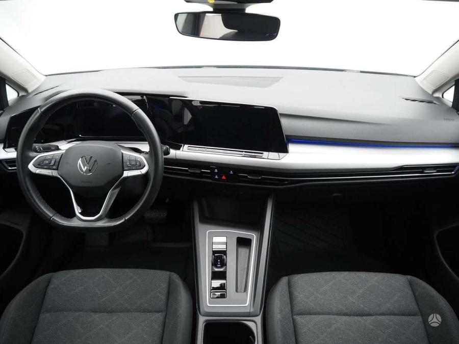 Grey Volkswagen Golf 2023 in Vilnius, with an engine capacity of 1.50 L and mileage of 117 thousand km for 16750 €, photo 18 on AUTOMOTO.COM.LV