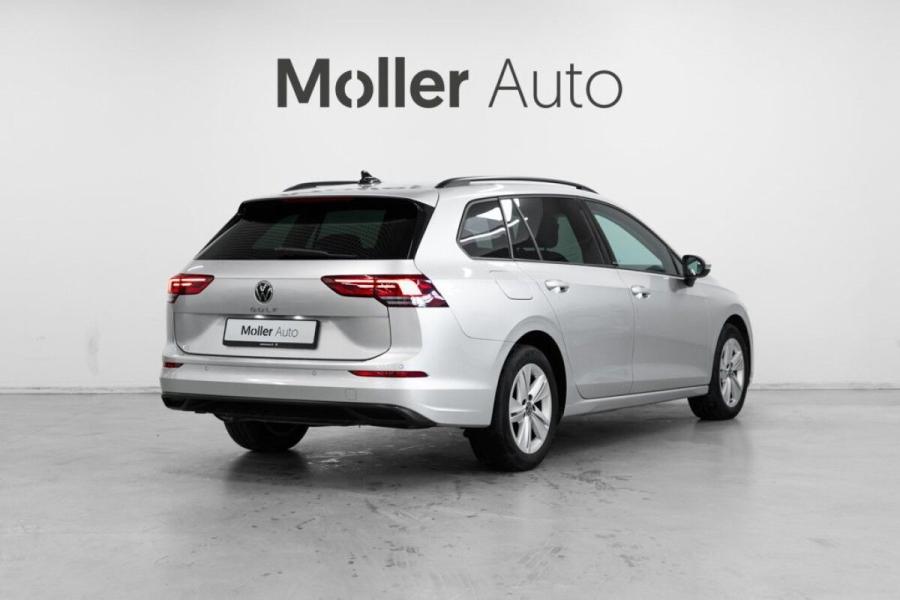 Pelēks Volkswagen Golf 2023 Viļņa, ar dzinēja tilpumu 2.00 L un nobraukumu 92 tūkst. km par 18450 €, foto 4 vietnē AUTOMOTO.COM.LV