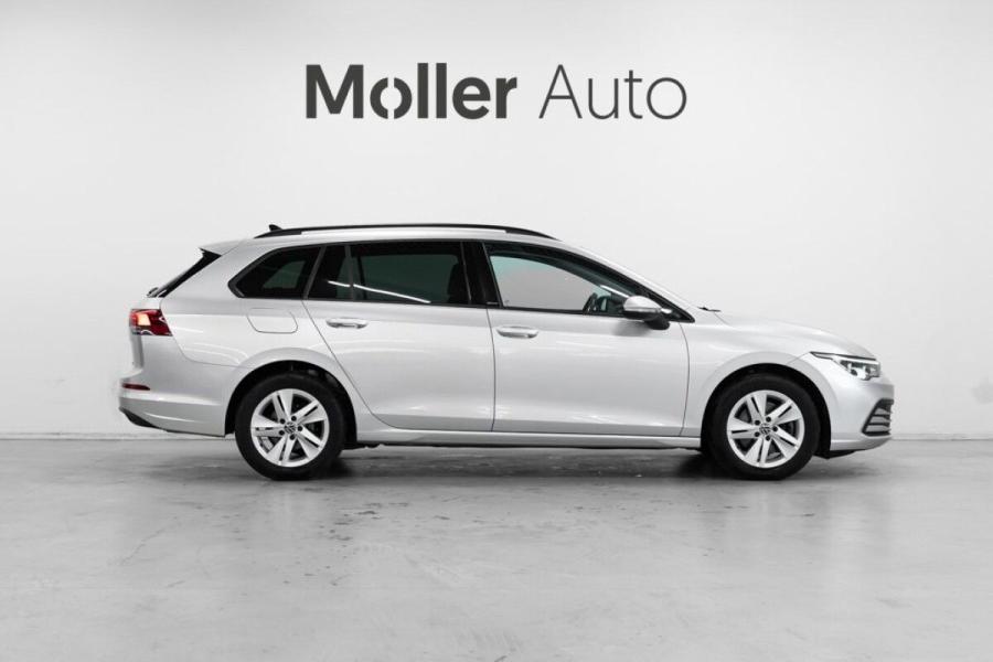 Pelēks Volkswagen Golf 2023 Viļņa, ar dzinēja tilpumu 2.00 L un nobraukumu 92 tūkst. km par 18450 €, foto 5 vietnē AUTOMOTO.COM.LV