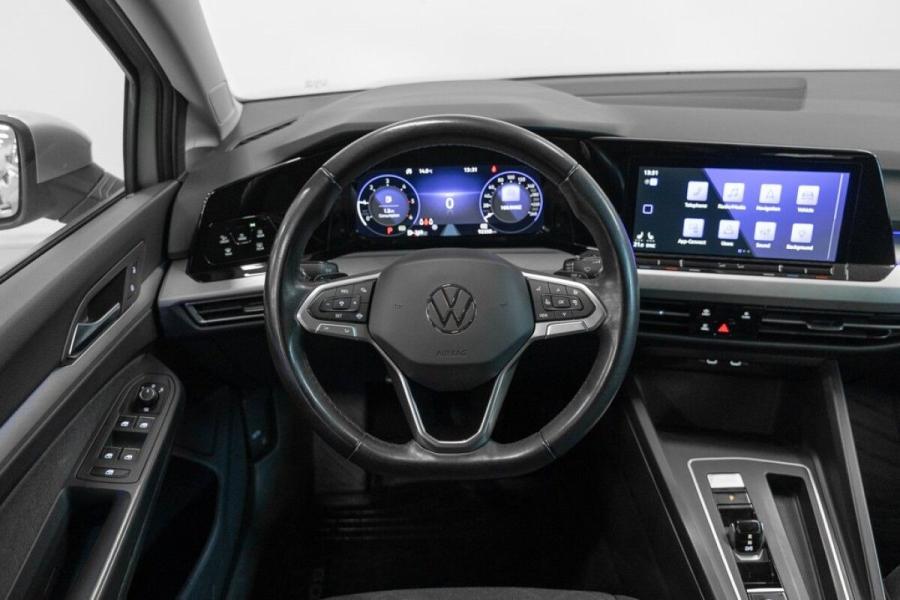 Pelēks Volkswagen Golf 2023 Viļņa, ar dzinēja tilpumu 2.00 L un nobraukumu 92 tūkst. km par 18450 €, foto 10 vietnē AUTOMOTO.COM.LV