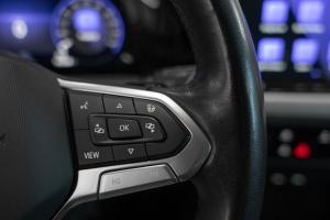Pelēks Volkswagen Golf 2023 Viļņa, ar dzinēja tilpumu 2.00 L un nobraukumu 92 tūkst. km par 18450 €, foto 11 vietnē AUTOMOTO.COM.LV