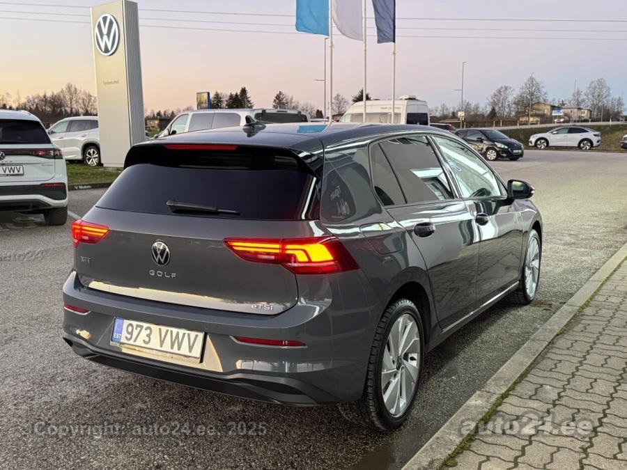 Grey Volkswagen Golf 2024 in Viljandi, with an engine capacity of 1.50 L and mileage of 15 thousand km for 26500 €, photo 5 on AUTOMOTO.COM.LV