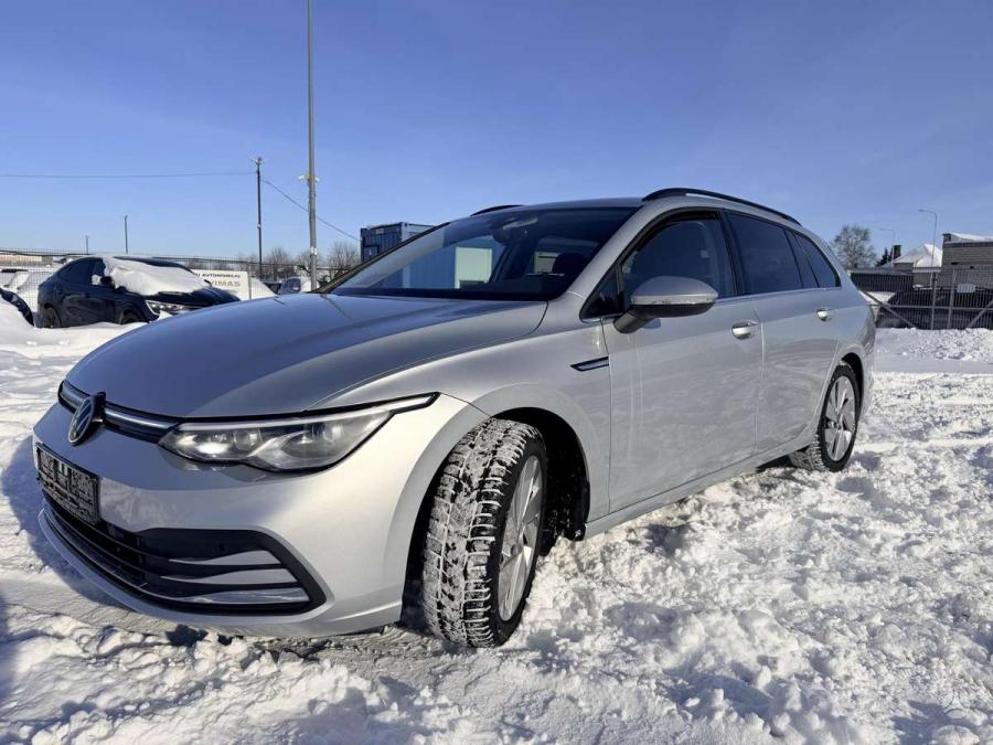 Grey Volkswagen Golf 2024 in Siauliai, with an engine capacity of 1.97 L and mileage of 44 thousand km for 19900 €, photo 1 on AUTOMOTO.COM.LV