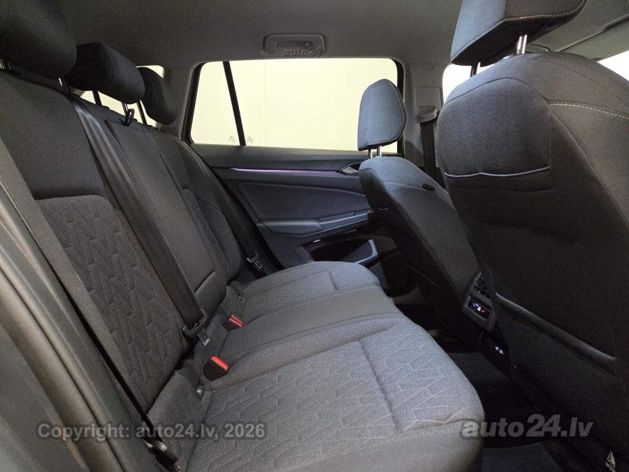 Pelēks Volkswagen Golf 2024 Tallina, ar dzinēja tilpumu 1.50 L un nobraukumu 32 tūkst. km par 22900 €, foto 20 vietnē AUTOMOTO.COM.LV