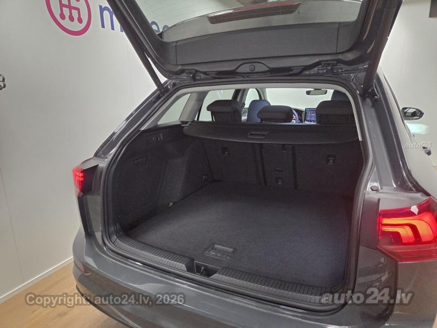 Pelēks Volkswagen Golf 2024 Tallina, ar dzinēja tilpumu 1.50 L un nobraukumu 32 tūkst. km par 22900 €, foto 21 vietnē AUTOMOTO.COM.LV