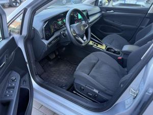 Grey Volkswagen Golf 2024 in Vilnius, with an engine capacity of 1.50 L and mileage of 22 thousand km for 19999 €, photo 14 on AUTOMOTO.COM.LV