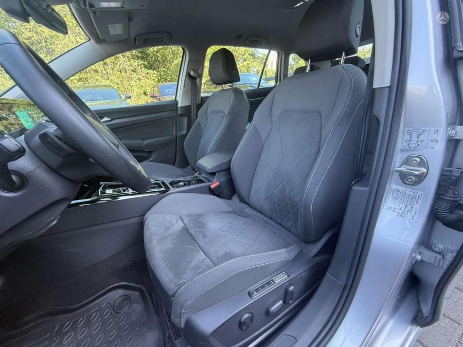 Grey Volkswagen Golf 2024 in Vilnius, with an engine capacity of 1.50 L and mileage of 22 thousand km for 19999 €, photo 16 on AUTOMOTO.COM.LV
