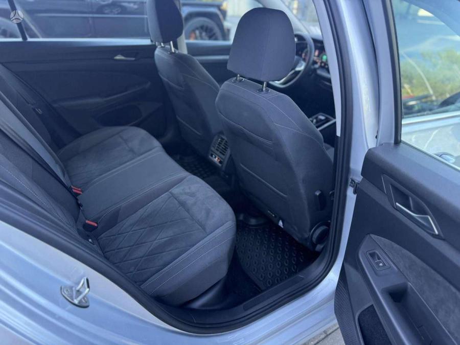 Grey Volkswagen Golf 2024 in Vilnius, with an engine capacity of 1.50 L and mileage of 22 thousand km for 19999 €, photo 21 on AUTOMOTO.COM.LV