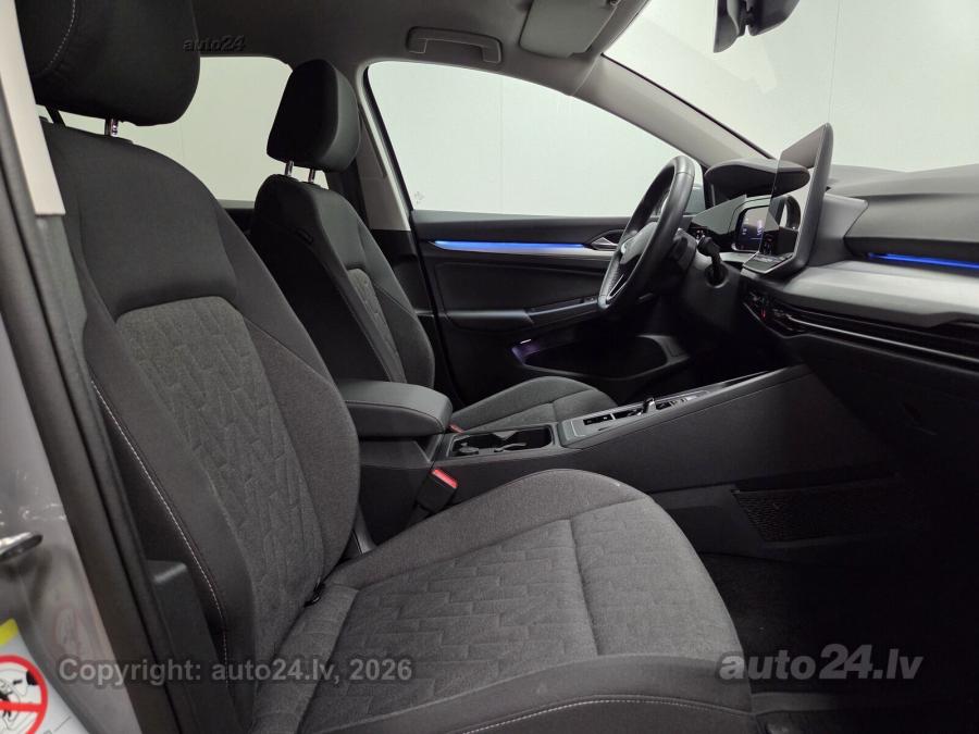Pelēks Volkswagen Golf 2024 Tallina, ar dzinēja tilpumu 1.50 L un nobraukumu 44 tūkst. km par 23900 €, foto 18 vietnē AUTOMOTO.COM.LV