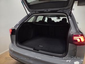 Pelēks Volkswagen Golf 2024 Tallina, ar dzinēja tilpumu 1.50 L un nobraukumu 44 tūkst. km par 23900 €, foto 21 vietnē AUTOMOTO.COM.LV