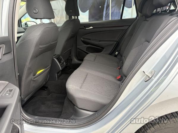Grey Volkswagen Golf 2024 in Viljandi, with an engine capacity of 1.50 L and mileage of 48 thousand km for 22990 €, photo 10 on AUTOMOTO.COM.LV