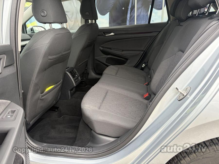 Pelēks Volkswagen Golf 2024 Viljandi, ar dzinēja tilpumu 1.50 L un nobraukumu 48 tūkst. km par 22990 €, foto 10 vietnē AUTOMOTO.COM.LV