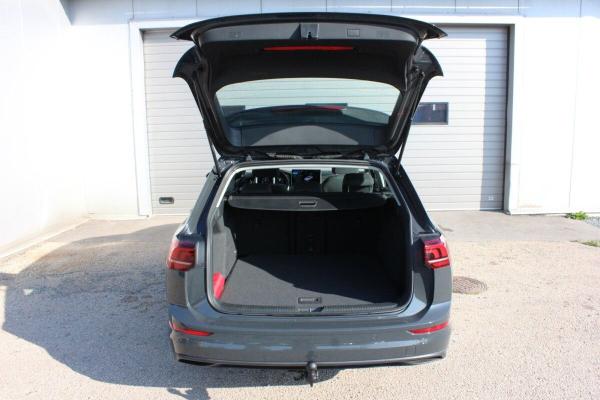 Grey Volkswagen Golf 2024 in Jelgava, with an engine capacity of 2.00 L and mileage of 144 thousand km for 17900 €, photo 7 on AUTOMOTO.COM.LV
