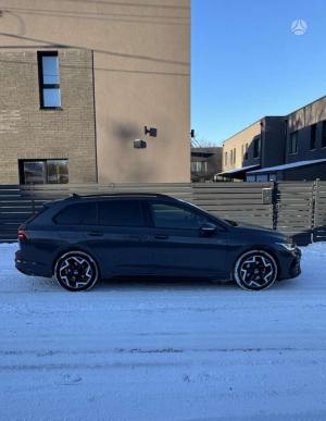 Grey Volkswagen Golf 2025 in Kaunas, with an engine capacity of 1.50 L and mileage of 22 thousand km for 29750 €, photo 2 on AUTOMOTO.COM.LV