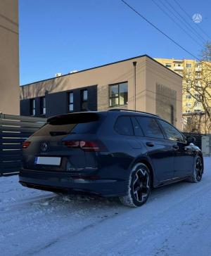 Grey Volkswagen Golf 2025 in Kaunas, with an engine capacity of 1.50 L and mileage of 22 thousand km for 29750 €, photo 3 on AUTOMOTO.COM.LV