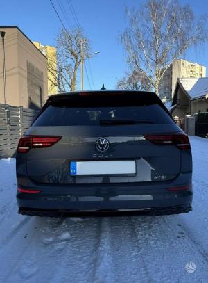 Grey Volkswagen Golf 2025 in Kaunas, with an engine capacity of 1.50 L and mileage of 22 thousand km for 29750 €, photo 4 on AUTOMOTO.COM.LV