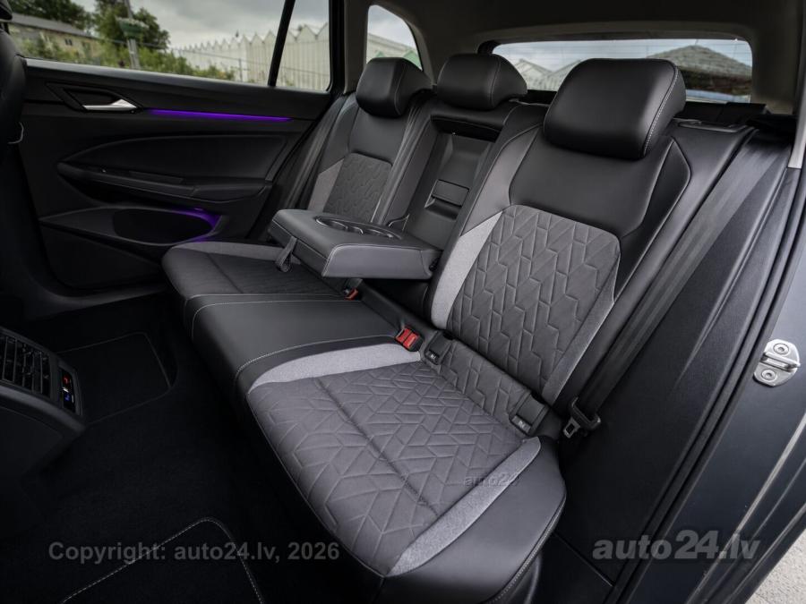 Grey Volkswagen Golf 2025 in Riga, with an engine capacity of 1.50 L and mileage of 7 thousand km for 27000 €, photo 14 on AUTOMOTO.COM.LV