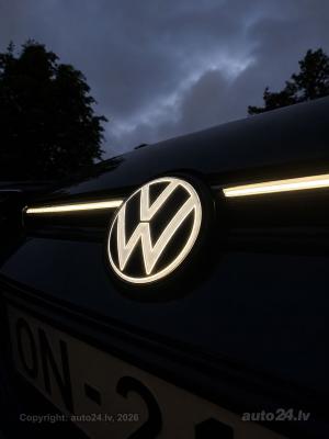 Grey Volkswagen Golf 2025 in Riga, with an engine capacity of 1.50 L and mileage of 7 thousand km for 27000 €, photo 31 on AUTOMOTO.COM.LV