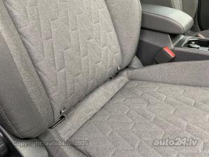 Pelēks Volkswagen Golf 2025 Tallina, ar dzinēja tilpumu 1.50 L un nobraukumu 53 tūkst. km par 21824 €, foto 8 vietnē AUTOMOTO.COM.LV