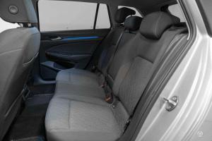 Pelēks Volkswagen Golf 2025 Viļņa, ar dzinēja tilpumu 1.50 L un nobraukumu 26 tūkst. km par 23500 €, foto 7 vietnē AUTOMOTO.COM.LV