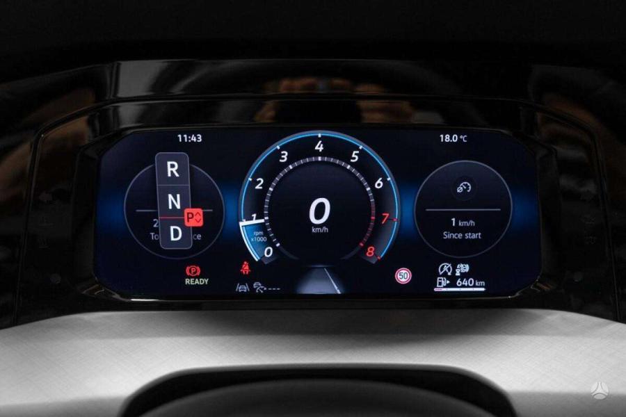 Pelēks Volkswagen Golf 2025 Viļņa, ar dzinēja tilpumu 1.50 L un nobraukumu 26 tūkst. km par 23500 €, foto 14 vietnē AUTOMOTO.COM.LV