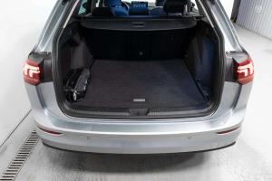 Pelēks Volkswagen Golf 2025 Viļņa, ar dzinēja tilpumu 1.50 L un nobraukumu 26 tūkst. km par 23500 €, foto 23 vietnē AUTOMOTO.COM.LV