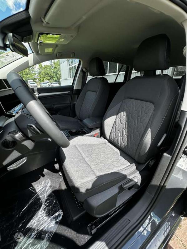 Grey Volkswagen Golf 2026 in Panevezys, with an engine capacity of 1.50 L and mileage of 0 thousand km for 29700 €, photo 8 on AUTOMOTO.COM.LV