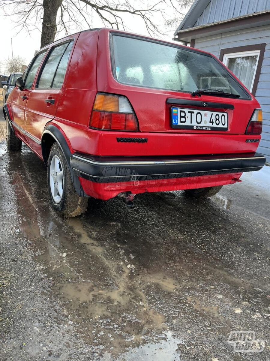 Volkswagen Golf 1985 Anykščiai, ar dzinēja tilpumu 1.60 L un nobraukumu 180 tūkst. km par 800 €, foto 3 vietnē AUTOMOTO.COM.LV