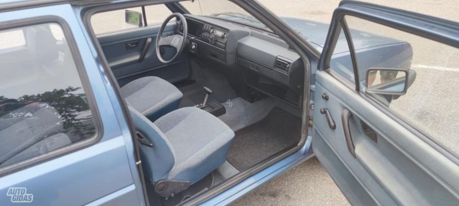 Volkswagen Golf 1986 in Kaunas, with an engine capacity of 1.60 L and mileage of 45 thousand km for 3200 €, photo 11 on AUTOMOTO.COM.LV