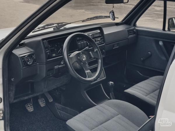 Volkswagen Golf 1986 in Alytus, with an engine capacity of 1.60 L and mileage of 368 thousand km for 3500 €, photo 10 on AUTOMOTO.COM.LV