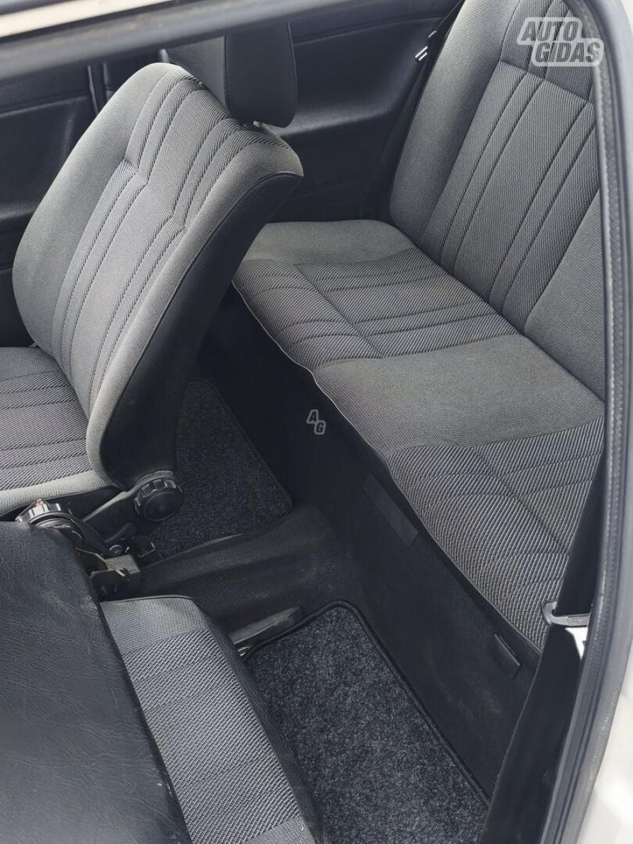 Volkswagen Golf 1986 Alīta, ar dzinēja tilpumu 1.60 L un nobraukumu 368 tūkst. km par 3500 €, foto 13 vietnē AUTOMOTO.COM.LV