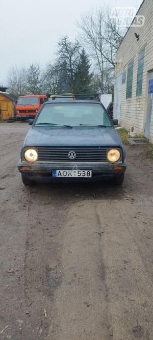 Volkswagen Golf 1987 in Panevezys, with an engine capacity of 1.60 L and mileage of 400 thousand km for 500 €, photo 2 on AUTOMOTO.COM.LV