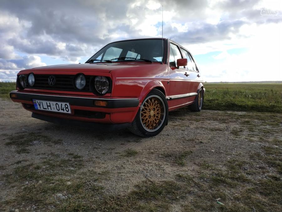 Volkswagen Golf 1988 Palanga, ar dzinēja tilpumu 1.80 L un nobraukumu 180 tūkst. km par 2000 €, foto 4 vietnē AUTOMOTO.COM.LV