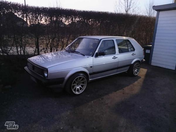 Volkswagen Golf 1989 Telšiai, ar dzinēja tilpumu 1.30 L un nobraukumu 200 tūkst. km par 1750 €, foto 1 vietnē AUTOMOTO.COM.LV