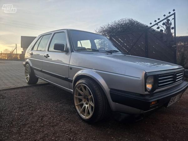Volkswagen Golf 1989 Telšiai, ar dzinēja tilpumu 1.30 L un nobraukumu 200 tūkst. km par 1750 €, foto 2 vietnē AUTOMOTO.COM.LV