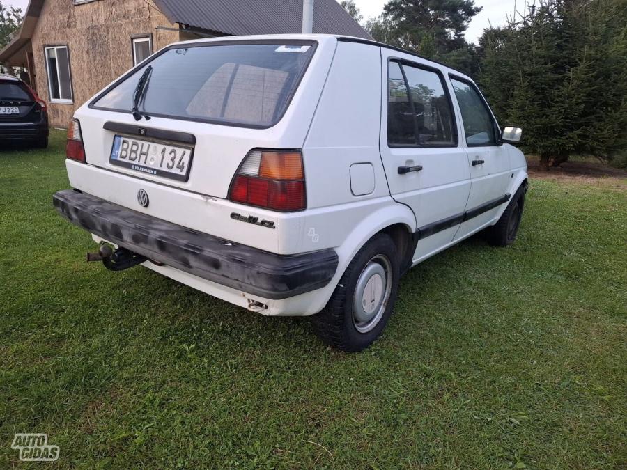 Volkswagen Golf 1990 in Alytus, with an engine capacity of 1.40 L and mileage of 200 thousand km for 1850 €, photo 5 on AUTOMOTO.COM.LV