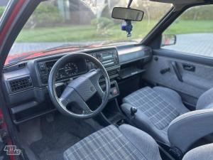 Volkswagen Golf 1990 Viļņa, ar dzinēja tilpumu 1.60 L un nobraukumu 322 tūkst. km par 900 €, foto 9 vietnē AUTOMOTO.COM.LV