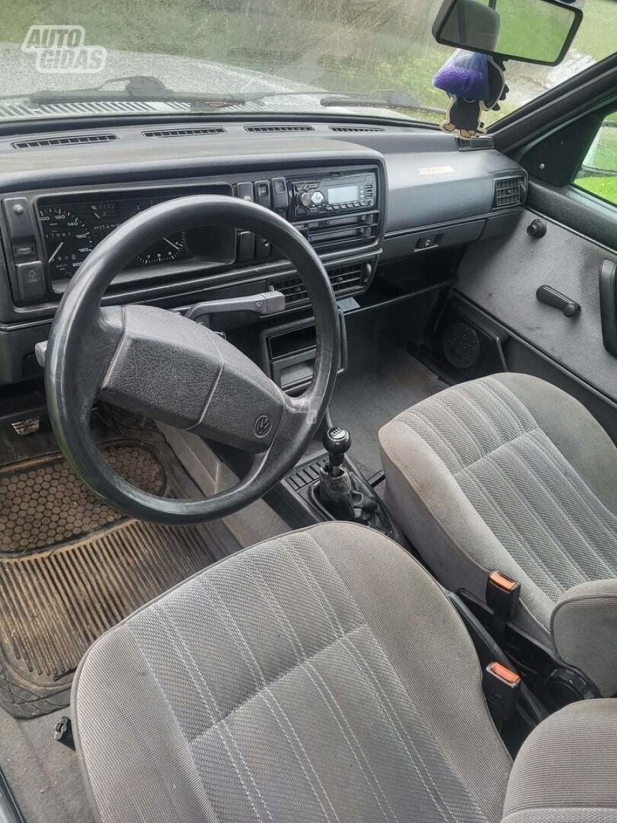 Volkswagen Golf 1991 in Zarasai, with an engine capacity of 1.60 L and mileage of 300 thousand km for 800 €, photo 9 on AUTOMOTO.COM.LV