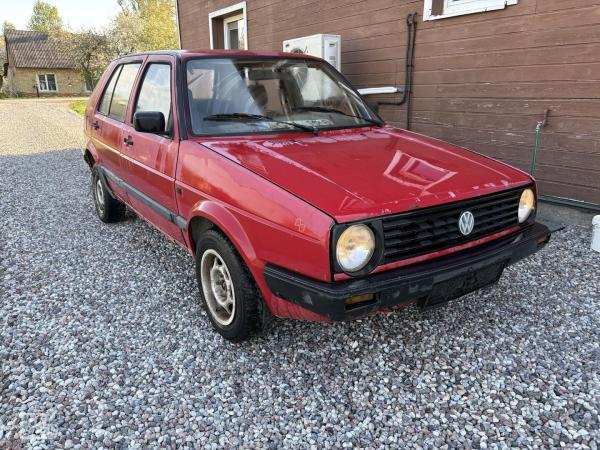 Volkswagen Golf 1991 in Vilnius, with an engine capacity of 1.60 L and mileage of 667 thousand km for 380 €, photo 1 on AUTOMOTO.COM.LV