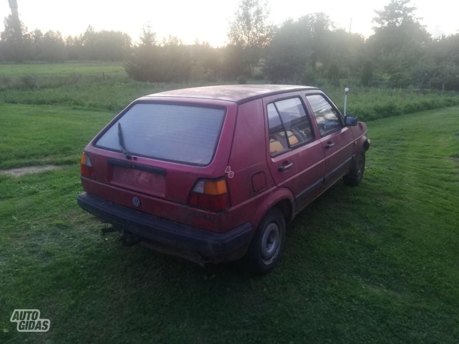 Volkswagen Golf 1991 Panevēža, ar dzinēja tilpumu 1.60 L un nobraukumu 300 tūkst. km par 700 €, foto 4 vietnē AUTOMOTO.COM.LV